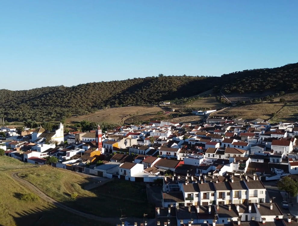 Descubre Almadén de la Plata | AMG Servicios Turísticos